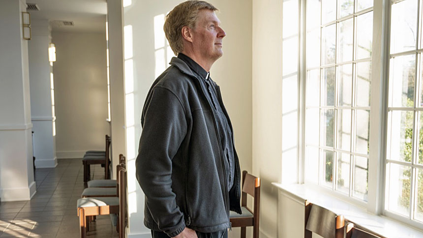 Drawing closer: How Eucharistic Adoration brings Catholics nearer to ...